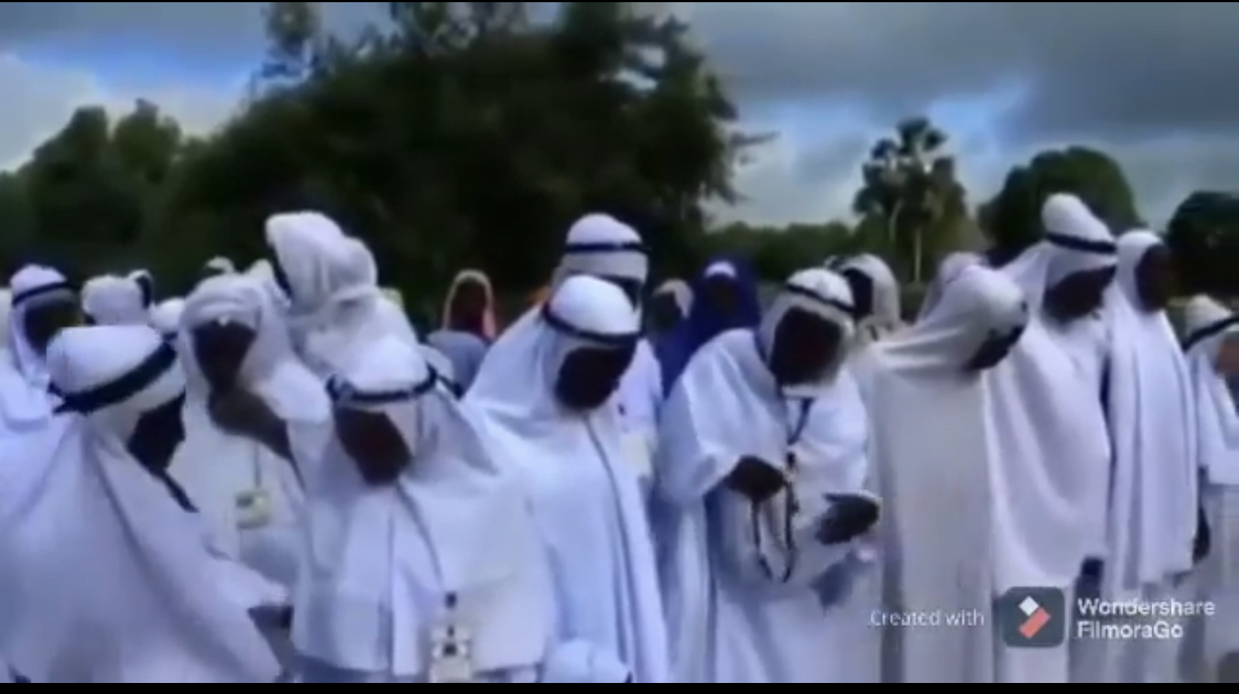 Senegalese cleric who claims to be Prophet Essa (Jesus) leads prayers ...